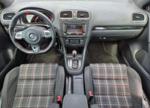 Grey Volkswagen Golf 2009 in Kaunas, with an engine capacity of 1.98 L and mileage of 217 thousand km for 8150 €, photo 6 on AUTOMOTO.COM.LV