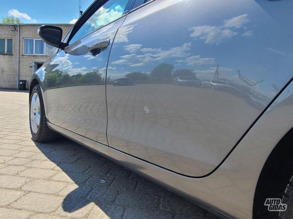 Grey Volkswagen Golf 2009 in Marijampole, with an engine capacity of 1.40 L and mileage of 137 thousand km for 3850 €, photo 3 on AUTOMOTO.COM.LV