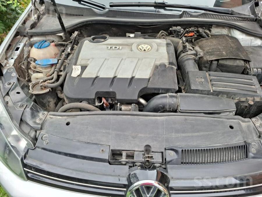 Grey Volkswagen Golf 2009 in Riga, with an engine capacity of 1.90 L and mileage of 344 thousand km for 2400 €, photo 5 on AUTOMOTO.COM.LV