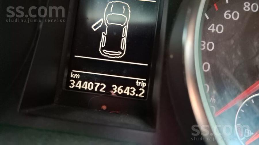 Pelēks Volkswagen Golf 2009 Rīga, ar dzinēja tilpumu 1.90 L un nobraukumu 344 tūkst. km par 2400 €, foto 7 vietnē AUTOMOTO.COM.LV