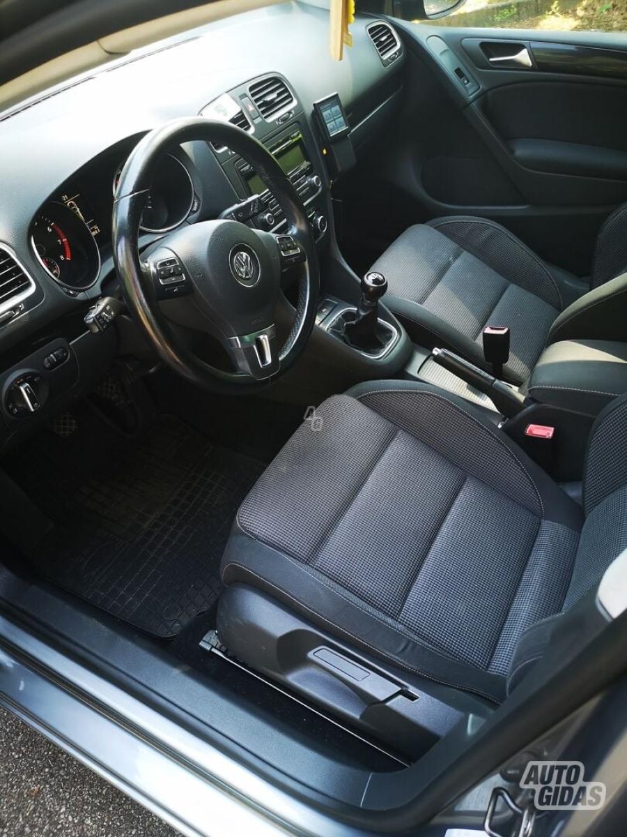 Grey Volkswagen Golf 2009 in Varena, with an engine capacity of 1.80 L and mileage of 176 thousand km for 4500 €, photo 8 on AUTOMOTO.COM.LV