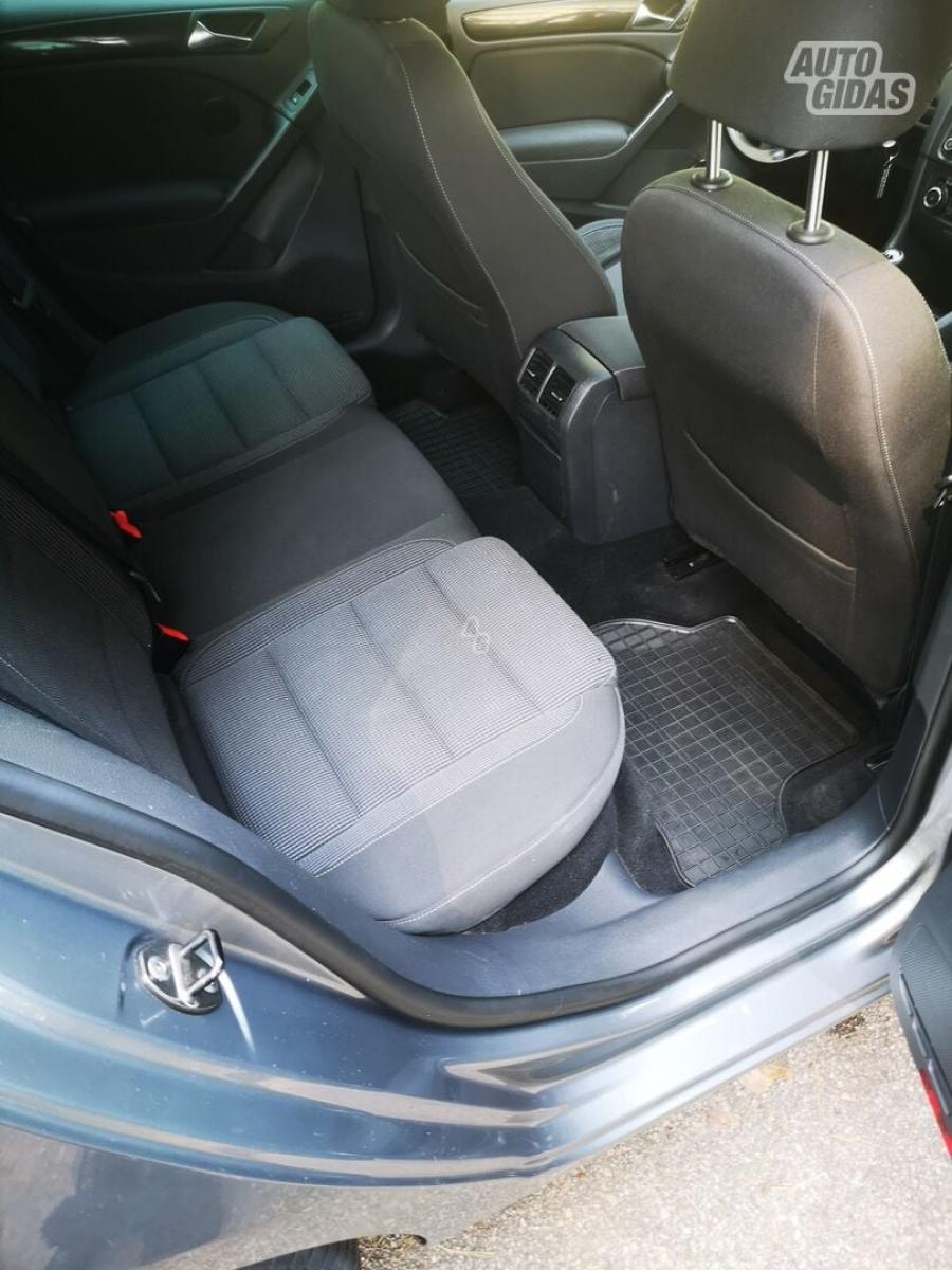 Grey Volkswagen Golf 2009 in Varena, with an engine capacity of 1.80 L and mileage of 176 thousand km for 4500 €, photo 13 on AUTOMOTO.COM.LV
