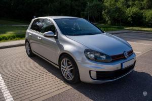 Grey Volkswagen Golf 2009 in Vilnius, with an engine capacity of 1.97 L and mileage of 328 thousand km for 4100 €, photo 3 on AUTOMOTO.COM.LV