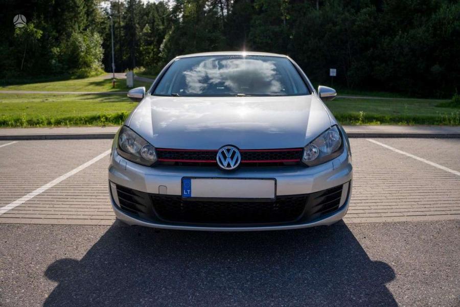 Grey Volkswagen Golf 2009 in Vilnius, with an engine capacity of 1.97 L and mileage of 328 thousand km for 4100 €, photo 4 on AUTOMOTO.COM.LV