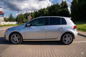 Grey Volkswagen Golf 2009 in Vilnius, with an engine capacity of 1.97 L and mileage of 328 thousand km for 4100 €, photo 7 on AUTOMOTO.COM.LV