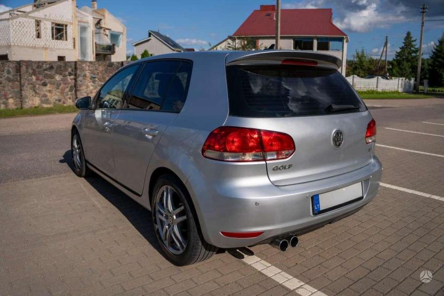 Grey Volkswagen Golf 2009 in Vilnius, with an engine capacity of 1.97 L and mileage of 328 thousand km for 4100 €, photo 9 on AUTOMOTO.COM.LV