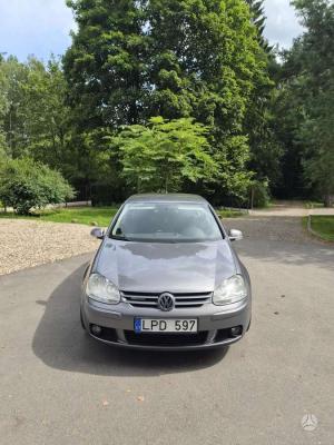 Grey Volkswagen Golf 2009 in Vilnius, with an engine capacity of 1.90 L and mileage of 296 thousand km for 1750 €, photo 3 on AUTOMOTO.COM.LV