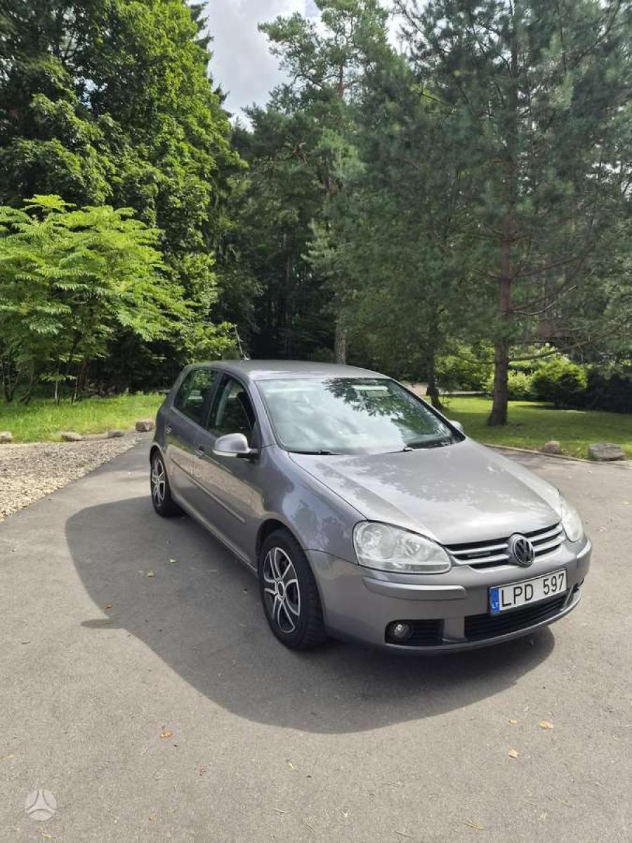 Grey Volkswagen Golf 2009 in Vilnius, with an engine capacity of 1.90 L and mileage of 296 thousand km for 1750 €, photo 4 on AUTOMOTO.COM.LV