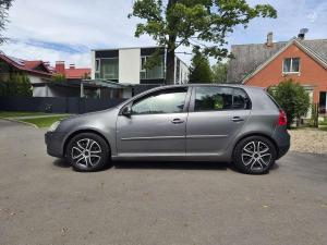 Grey Volkswagen Golf 2009 in Vilnius, with an engine capacity of 1.90 L and mileage of 296 thousand km for 1750 €, photo 6 on AUTOMOTO.COM.LV