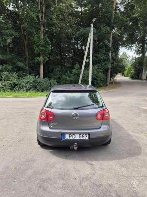 Grey Volkswagen Golf 2009 in Vilnius, with an engine capacity of 1.90 L and mileage of 296 thousand km for 1750 €, photo 10 on AUTOMOTO.COM.LV
