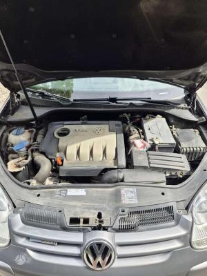 Grey Volkswagen Golf 2009 in Vilnius, with an engine capacity of 1.90 L and mileage of 296 thousand km for 1750 €, photo 20 on AUTOMOTO.COM.LV