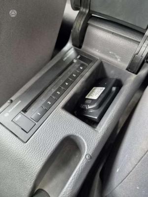 Grey Volkswagen Golf 2009 in Vilnius, with an engine capacity of 1.90 L and mileage of 296 thousand km for 1750 €, photo 22 on AUTOMOTO.COM.LV