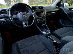 Grey Volkswagen Golf 2009 in Riga, with an engine capacity of 1.40 L and mileage of 70 thousand km for 5500 €, photo 13 on AUTOMOTO.COM.LV