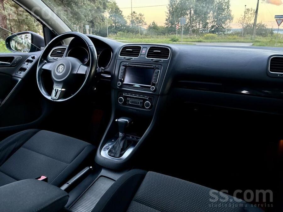 Grey Volkswagen Golf 2009 in Riga, with an engine capacity of 1.40 L and mileage of 70 thousand km for 5500 €, photo 15 on AUTOMOTO.COM.LV