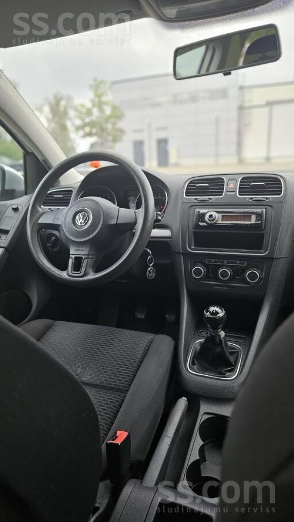 Pelēks Volkswagen Golf 2009 Rīga, ar dzinēja tilpumu 1.60 L un nobraukumu 226 tūkst. km par 2300 €, foto 9 vietnē AUTOMOTO.COM.LV