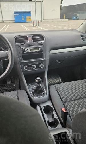 Pelēks Volkswagen Golf 2009 Rīga, ar dzinēja tilpumu 1.60 L un nobraukumu 226 tūkst. km par 2300 €, foto 10 vietnē AUTOMOTO.COM.LV