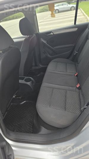Pelēks Volkswagen Golf 2009 Rīga, ar dzinēja tilpumu 1.60 L un nobraukumu 226 tūkst. km par 2300 €, foto 11 vietnē AUTOMOTO.COM.LV