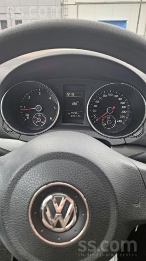 Pelēks Volkswagen Golf 2009 Rīga, ar dzinēja tilpumu 1.60 L un nobraukumu 226 tūkst. km par 2300 €, foto 12 vietnē AUTOMOTO.COM.LV