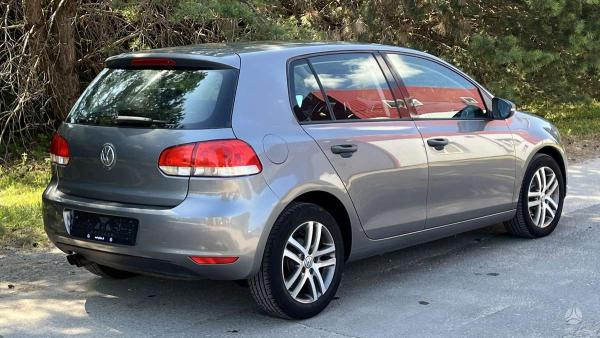 Pelēks Volkswagen Golf 2009 Ukmergė, ar dzinēja tilpumu 1.97 L un nobraukumu 265 tūkst. km par 3900 €, foto 5 vietnē AUTOMOTO.COM.LV