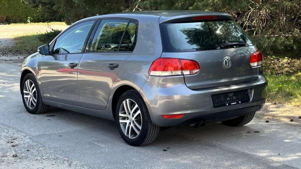 Pelēks Volkswagen Golf 2009 Ukmergė, ar dzinēja tilpumu 1.97 L un nobraukumu 265 tūkst. km par 3900 €, foto 6 vietnē AUTOMOTO.COM.LV