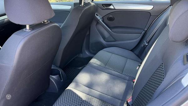 Pelēks Volkswagen Golf 2009 Ukmergė, ar dzinēja tilpumu 1.97 L un nobraukumu 265 tūkst. km par 3900 €, foto 11 vietnē AUTOMOTO.COM.LV