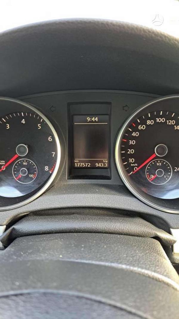 Grey Volkswagen Golf 2009 in Kaunas, with an engine capacity of 1.39 L and mileage of 178 thousand km for 4400 €, photo 11 on AUTOMOTO.COM.LV