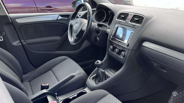 Grey Volkswagen Golf 2009 in Ukmerge, with an engine capacity of 1.97 L and mileage of 265 thousand km for 4100 €, photo 7 on AUTOMOTO.COM.LV