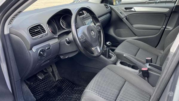 Grey Volkswagen Golf 2009 in Ukmerge, with an engine capacity of 1.97 L and mileage of 265 thousand km for 4100 €, photo 8 on AUTOMOTO.COM.LV