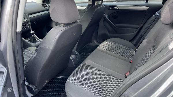 Grey Volkswagen Golf 2009 in Ukmerge, with an engine capacity of 1.97 L and mileage of 265 thousand km for 4100 €, photo 9 on AUTOMOTO.COM.LV