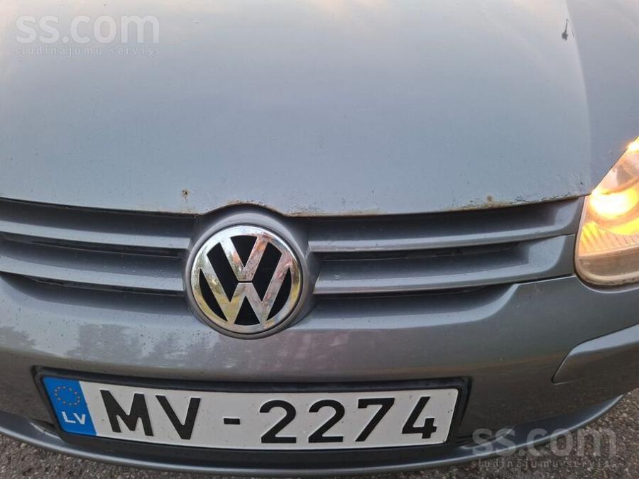 Pelēks Volkswagen Golf 2009 Tukums, ar dzinēja tilpumu 1.90 L un nobraukumu 288 tūkst. km par 2350 €, foto 10 vietnē AUTOMOTO.COM.LV