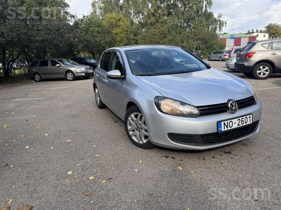 Pelēks Volkswagen Golf 2009 Rīga, ar dzinēja tilpumu 1.60 L un nobraukumu 372 tūkst. km par 2790 €, foto 5 vietnē AUTOMOTO.COM.LV