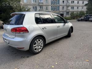 Pelēks Volkswagen Golf 2009 Rīga, ar dzinēja tilpumu 1.60 L un nobraukumu 372 tūkst. km par 2790 €, foto 8 vietnē AUTOMOTO.COM.LV