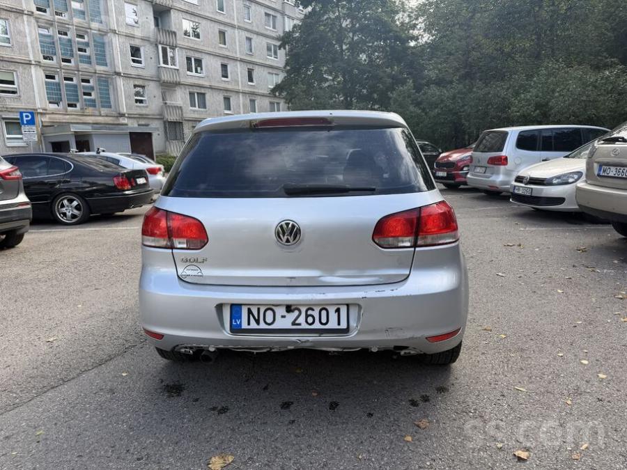 Pelēks Volkswagen Golf 2009 Rīga, ar dzinēja tilpumu 1.60 L un nobraukumu 372 tūkst. km par 2790 €, foto 9 vietnē AUTOMOTO.COM.LV