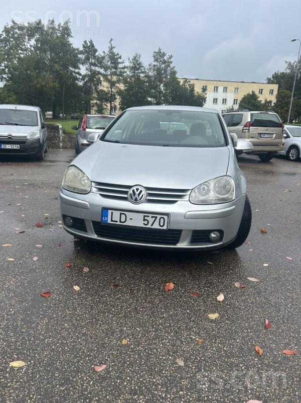 Pelēks Volkswagen Golf 2009 Rēzekne, ar dzinēja tilpumu 1.90 L un nobraukumu 257 tūkst. km par 2950 €, foto 9 vietnē AUTOMOTO.COM.LV