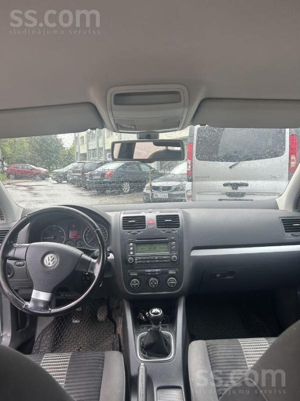 Pelēks Volkswagen Golf 2009 Rēzekne, ar dzinēja tilpumu 1.90 L un nobraukumu 257 tūkst. km par 2950 €, foto 10 vietnē AUTOMOTO.COM.LV