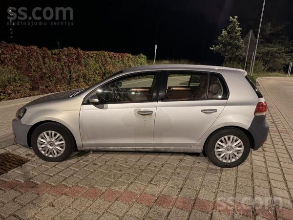 Volkswagen Golf 2009 in Jurmala on AUTOMOTO.COM.LV Grey Volkswagen Golf 2009 in Jurmala, with an engine capacity of 2.00 L and mileage of 336 thousand km for 1900 €, photo 9 on AUTOMOTO.COM.LV