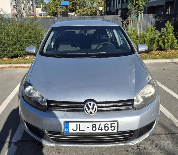 Pelēks Volkswagen Golf 2009 Rīga, ar dzinēja tilpumu 2.00 L un nobraukumu 207 tūkst. km par 700 €, foto 1 vietnē AUTOMOTO.COM.LV