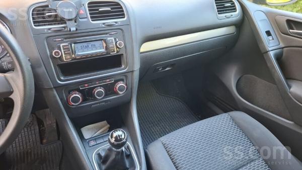 Grey Volkswagen Golf 2009 in Gulbene, with an engine capacity of 2.00 L and mileage of 257 thousand km for 3300 €, photo 10 on AUTOMOTO.COM.LV