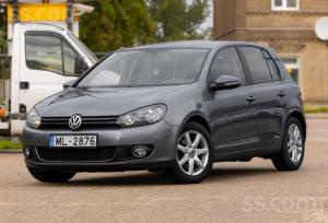 Pelēks Volkswagen Golf 2009 Rīga, ar dzinēja tilpumu 2.00 L un nobraukumu 0 tūkst. km par 4400 €, foto 4 vietnē AUTOMOTO.COM.LV