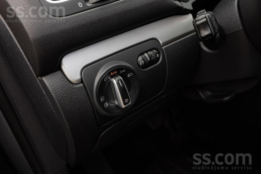 Pelēks Volkswagen Golf 2009 Rīga, ar dzinēja tilpumu 2.00 L un nobraukumu 0 tūkst. km par 4400 €, foto 15 vietnē AUTOMOTO.COM.LV