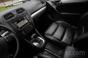 Pelēks Volkswagen Golf 2009 Rīga, ar dzinēja tilpumu 2.00 L un nobraukumu 0 tūkst. km par 4400 €, foto 17 vietnē AUTOMOTO.COM.LV