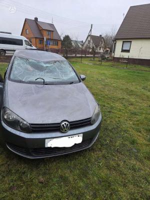 Pelēks Volkswagen Golf 2010 Ukmergė, ar dzinēja tilpumu 2.00 L un nobraukumu 235 tūkst. km par 1200 €, foto  vietnē AUTOMOTO.COM.LV