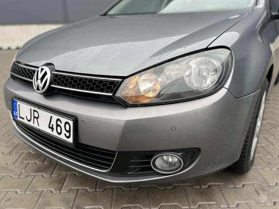 Pelēks Volkswagen Golf 2010 Šauļi, ar dzinēja tilpumu 1.39 L un nobraukumu 255 tūkst. km par 2750 €, foto 4 vietnē AUTOMOTO.COM.LV