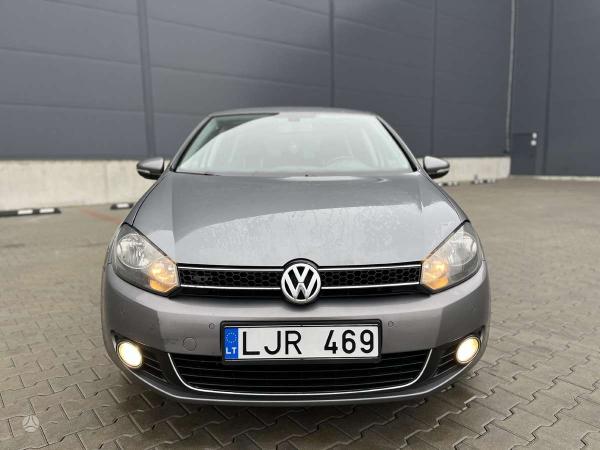 Grey Volkswagen Golf 2010 in Siauliai, with an engine capacity of 1.39 L and mileage of 255 thousand km for 2750 €, photo 5 on AUTOMOTO.COM.LV