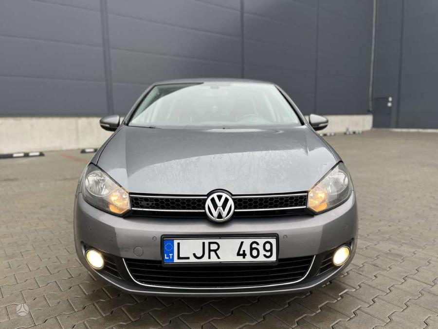Pelēks Volkswagen Golf 2010 Šauļi, ar dzinēja tilpumu 1.39 L un nobraukumu 255 tūkst. km par 2750 €, foto 5 vietnē AUTOMOTO.COM.LV