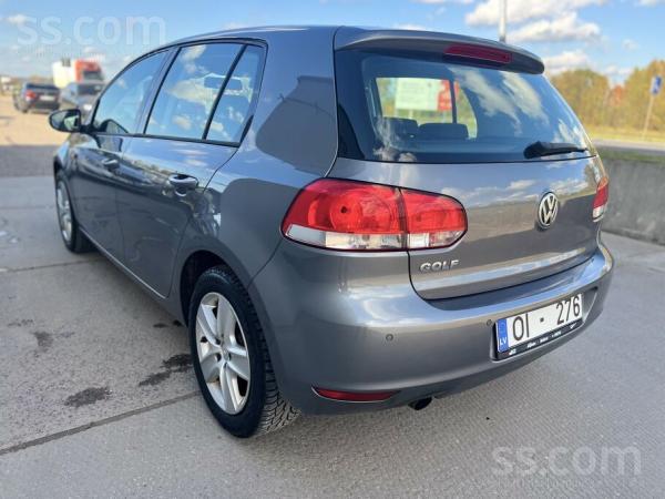 Pelēks Volkswagen Golf 2010 Jēkabpils, ar dzinēja tilpumu 1.60 L un nobraukumu 254 tūkst. km par 5900 €, foto 8 vietnē AUTOMOTO.COM.LV