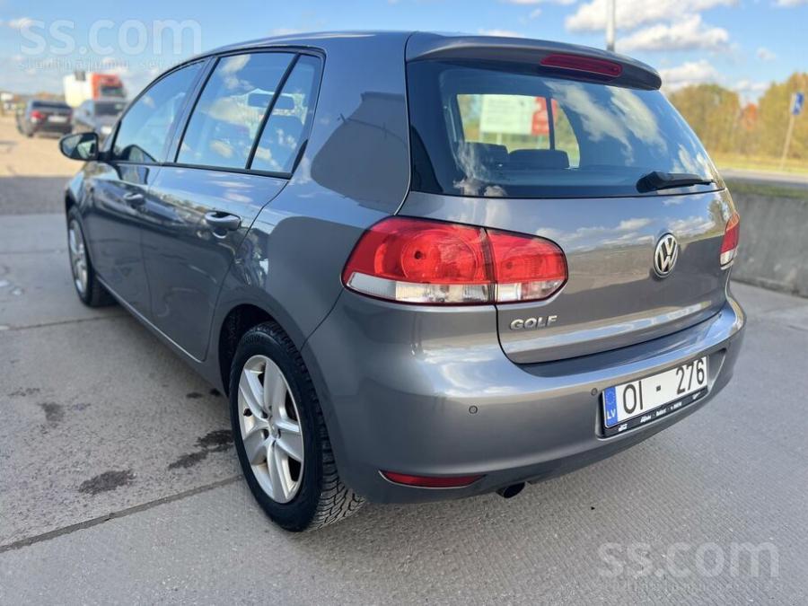 Grey Volkswagen Golf 2010 in Jekabpils, with an engine capacity of 1.60 L and mileage of 254 thousand km for 5900 €, photo 8 on AUTOMOTO.COM.LV
