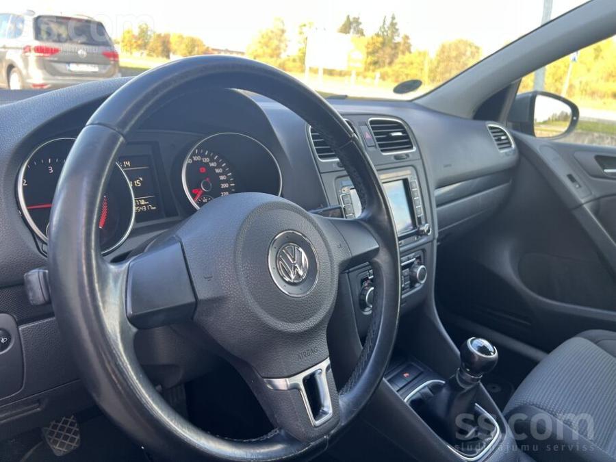 Grey Volkswagen Golf 2010 in Jekabpils, with an engine capacity of 1.60 L and mileage of 254 thousand km for 5900 €, photo 13 on AUTOMOTO.COM.LV