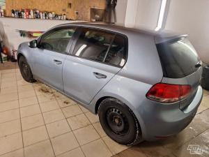 Pelēks Volkswagen Golf 2010 Telšiai, ar dzinēja tilpumu 1.40 L un nobraukumu 303 tūkst. km par 1950 €, foto 3 vietnē AUTOMOTO.COM.LV