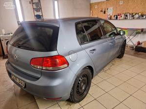 Pelēks Volkswagen Golf 2010 Telšiai, ar dzinēja tilpumu 1.40 L un nobraukumu 303 tūkst. km par 1950 €, foto 4 vietnē AUTOMOTO.COM.LV